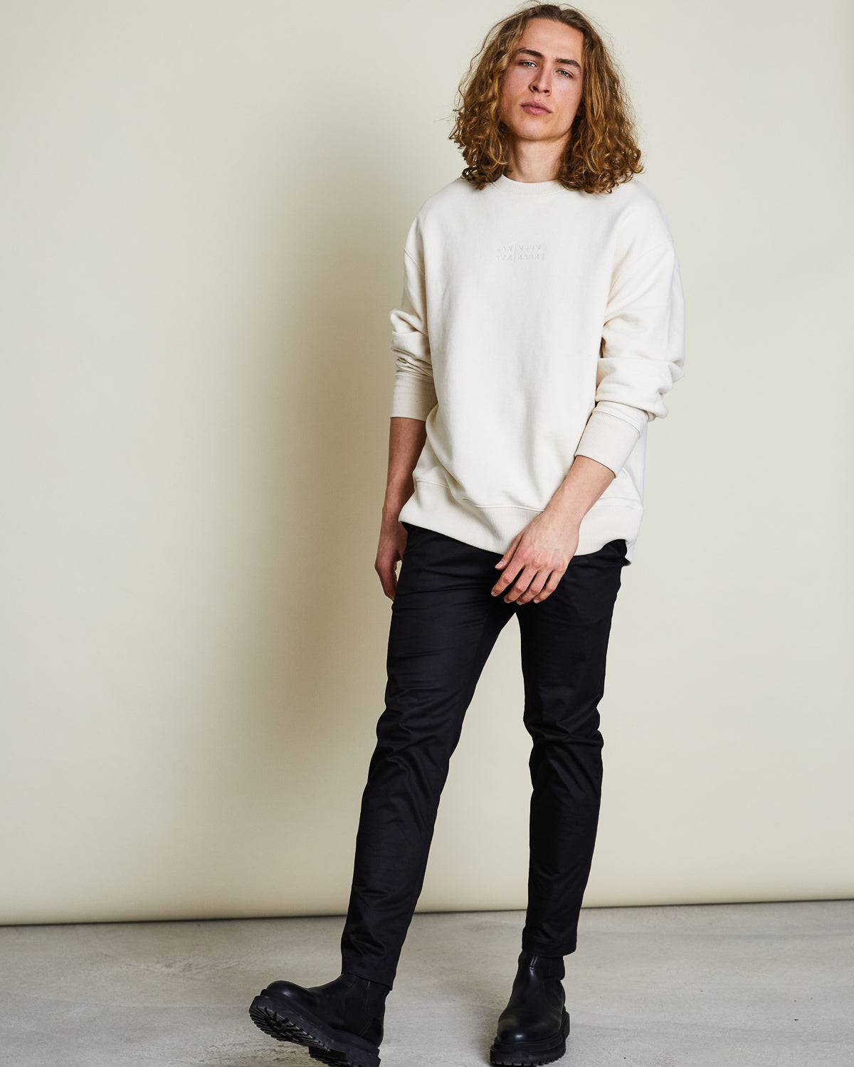 Liam Pants Black - Shop Sustainably on EARTHKIND